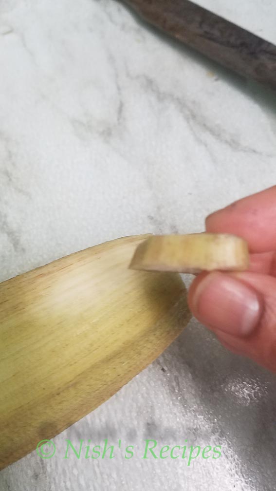 Valakkai Varuval » Nish's Recipes » Side Dish » Valakkai Varuval