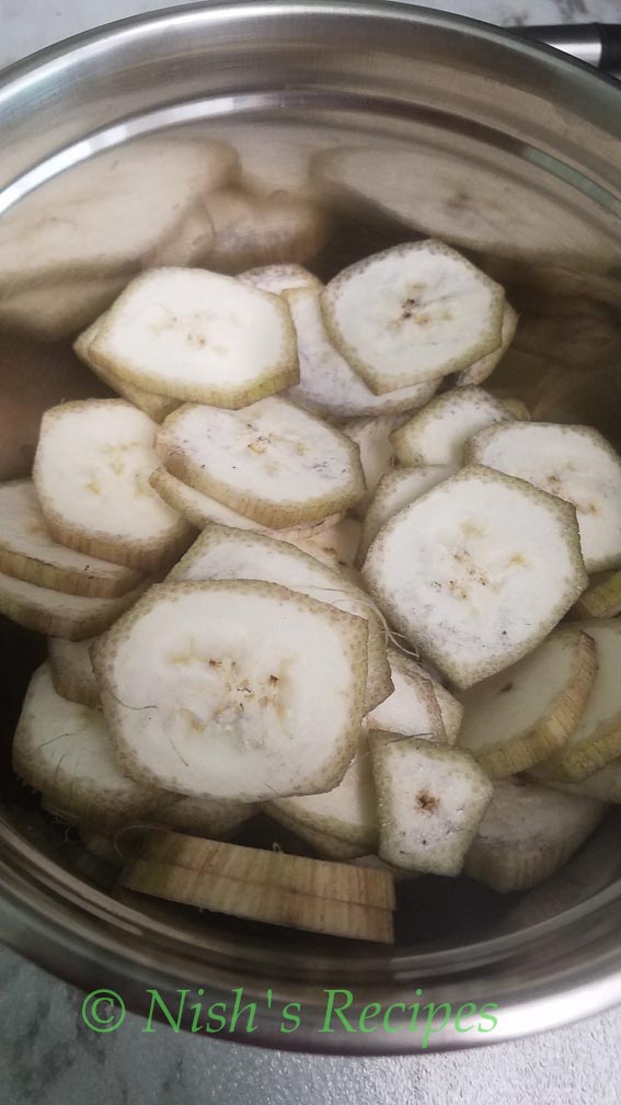 Valakkai Varuval » Nish's Recipes » Side Dish » Valakkai Varuval